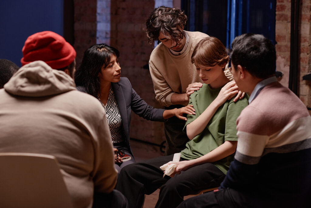 8 Ways Support Groups Can Benefit People Experiencing Depression